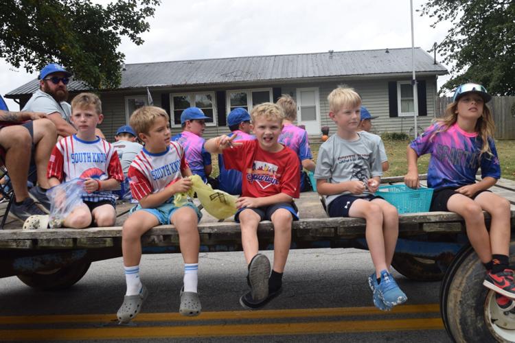 Monroe City holds Fall Festival Parade | News | suncommercial.com