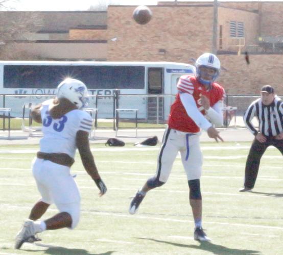 IOWA WESTERN CC FOOTBALL: Movin on up: Reiver offense has talent ...