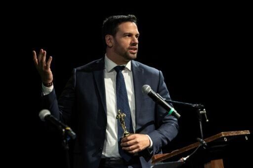 'Not just props that eat': Extras seek recognition at their own 'Oscars ...