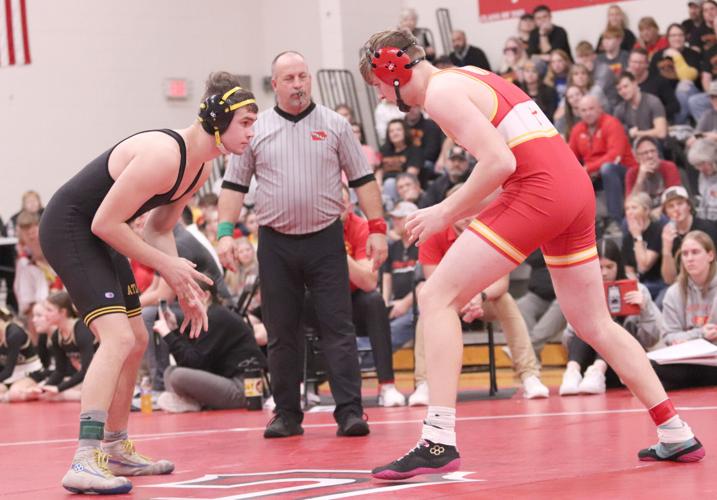PREP WRESTLING: Smith wins third Hawkeye Ten Conference title | Sports ...