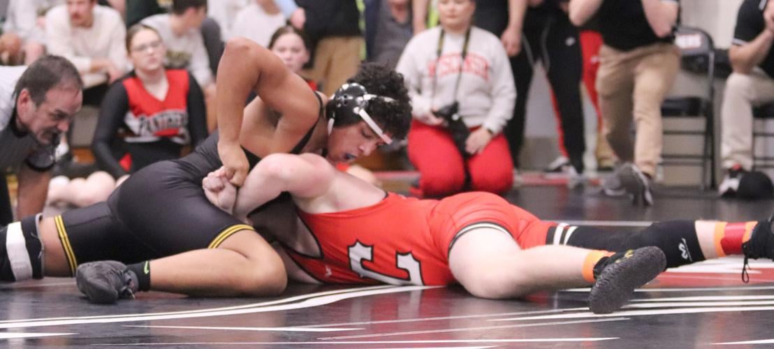 PREP WRESTLING: Smith wins third Hawkeye Ten Conference title | Sports ...