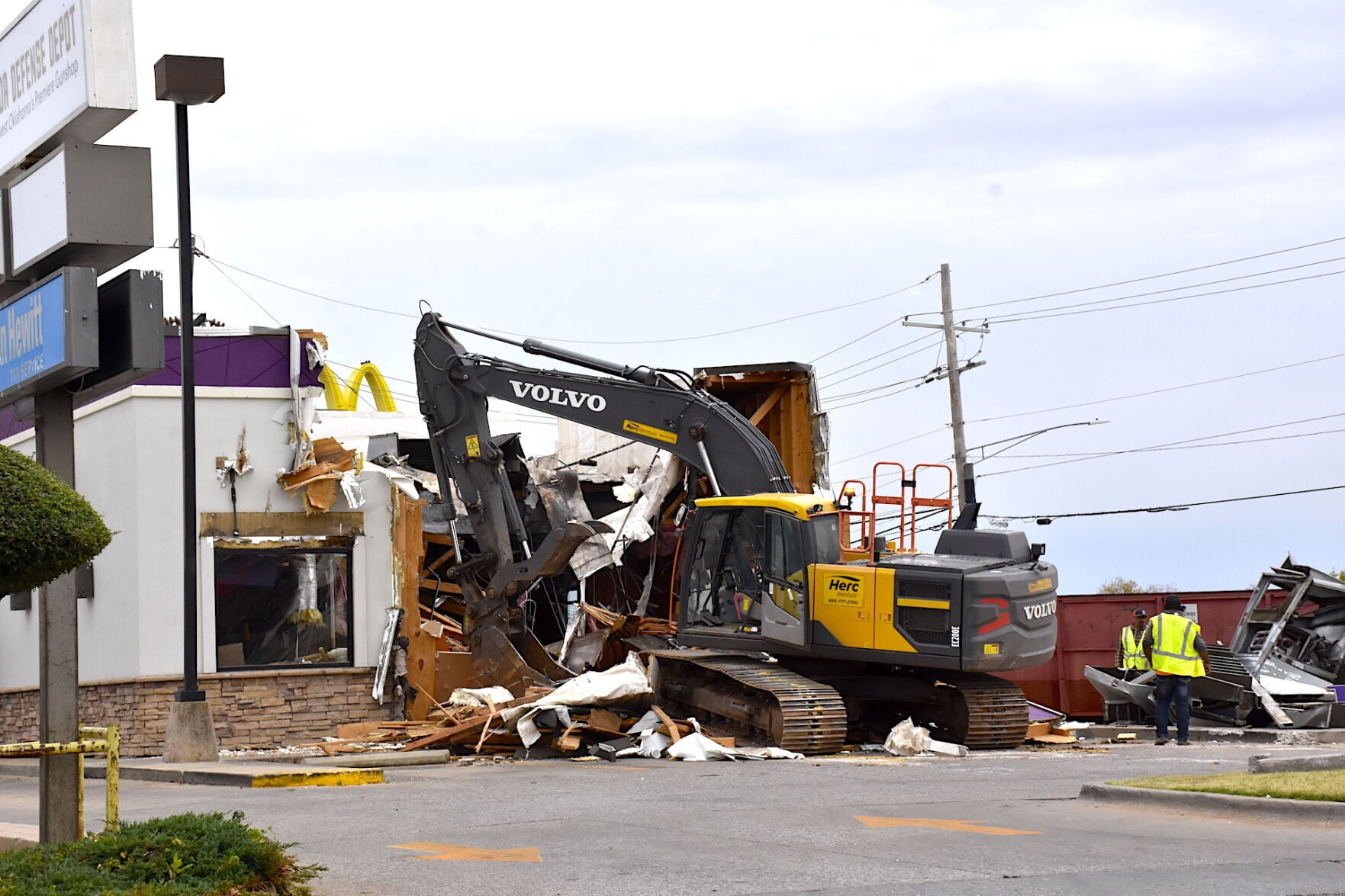 Tearing down Taco Bell | News | swoknews.com
