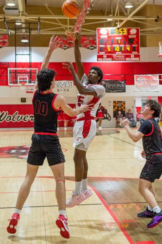 Lawton High boys overwhelm Elgin | Sports | swoknews.com