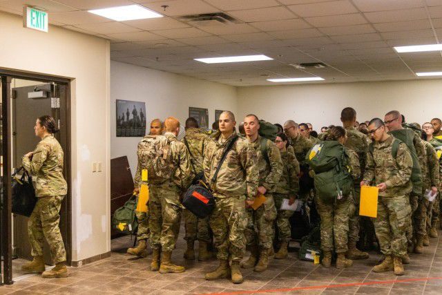 Fort Sill holiday exodus begins | News | swoknews.com