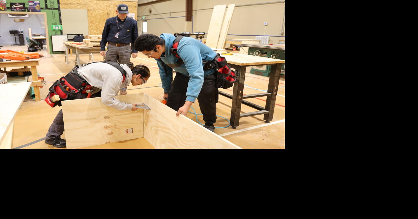 LPS students constructively assist LHS theater students through project ...