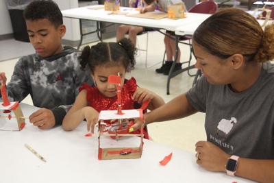 Library hosts children's interactive STEM class | News | swoknews.com