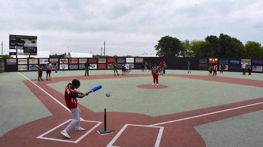 Buddies play ball | Community News | swoknews.com