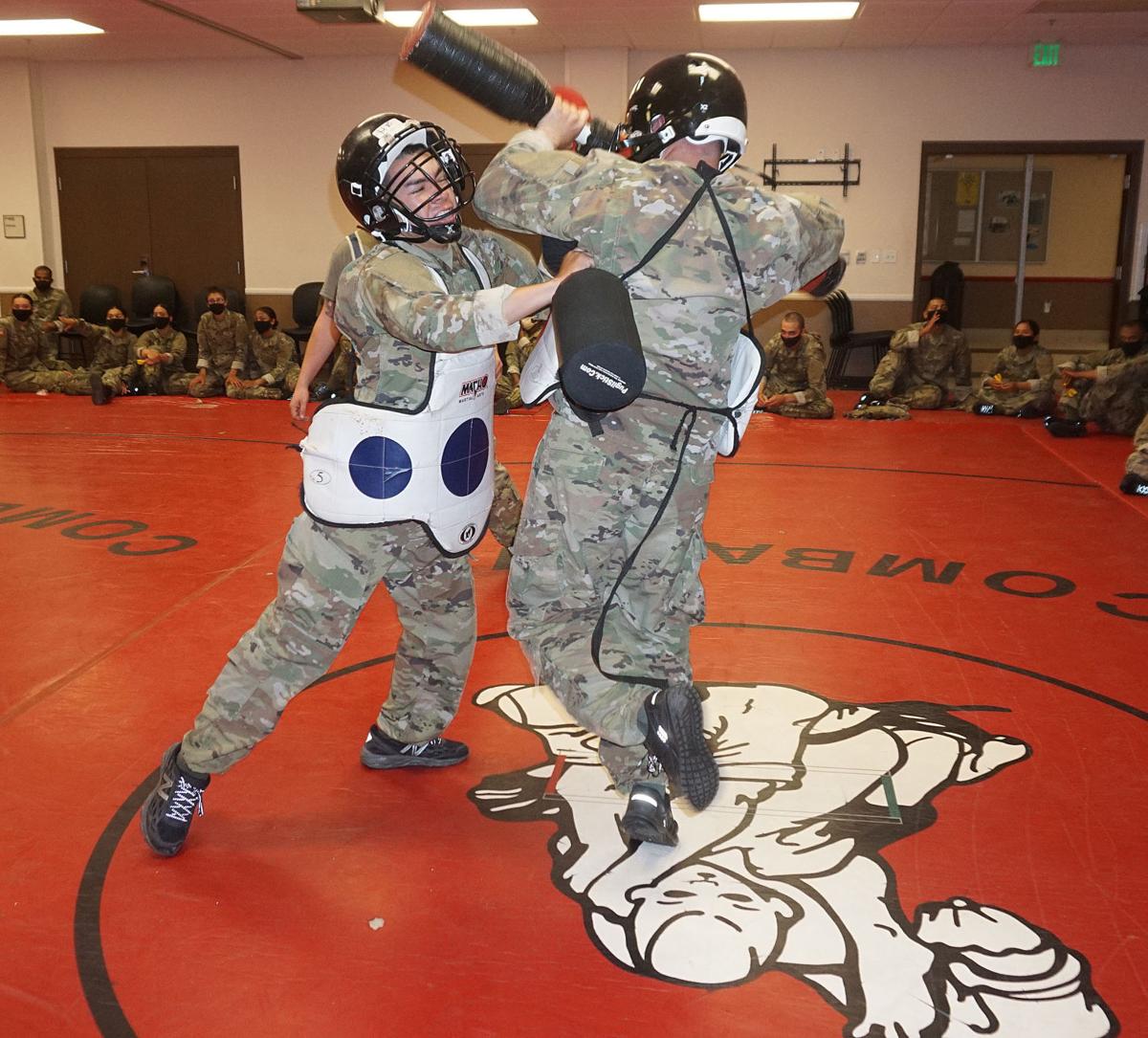 434th FA Brigade brings back pugil stick training | News | swoknews.com