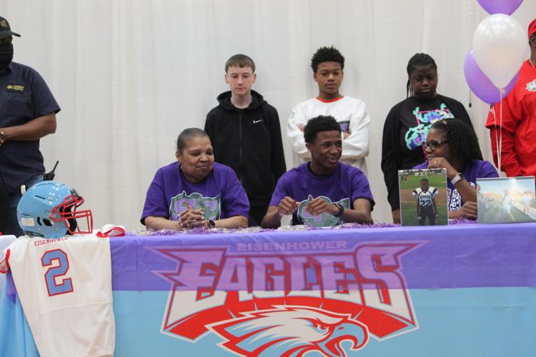 Eisenhower football sign | Sports | swoknews.com