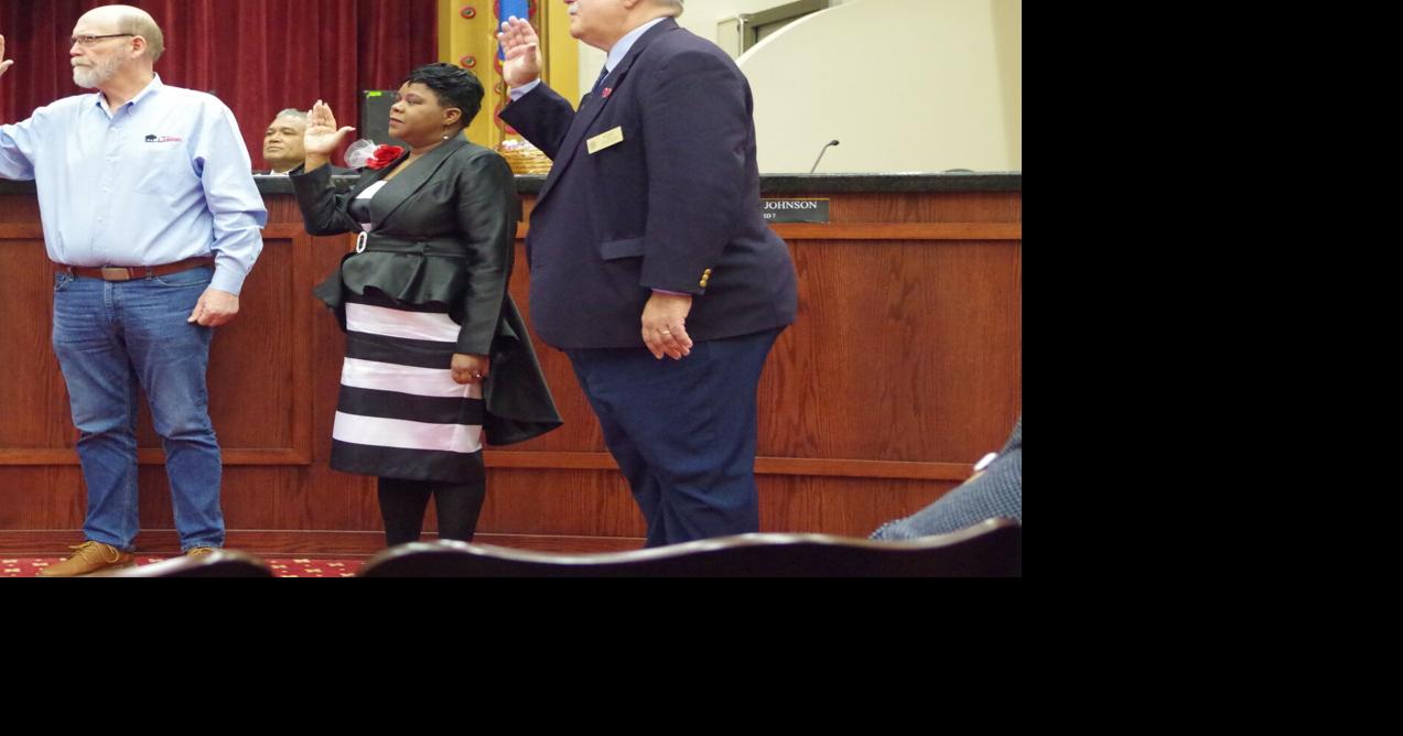 Williams sworn into office Monday as new Ward 7 council representative ...