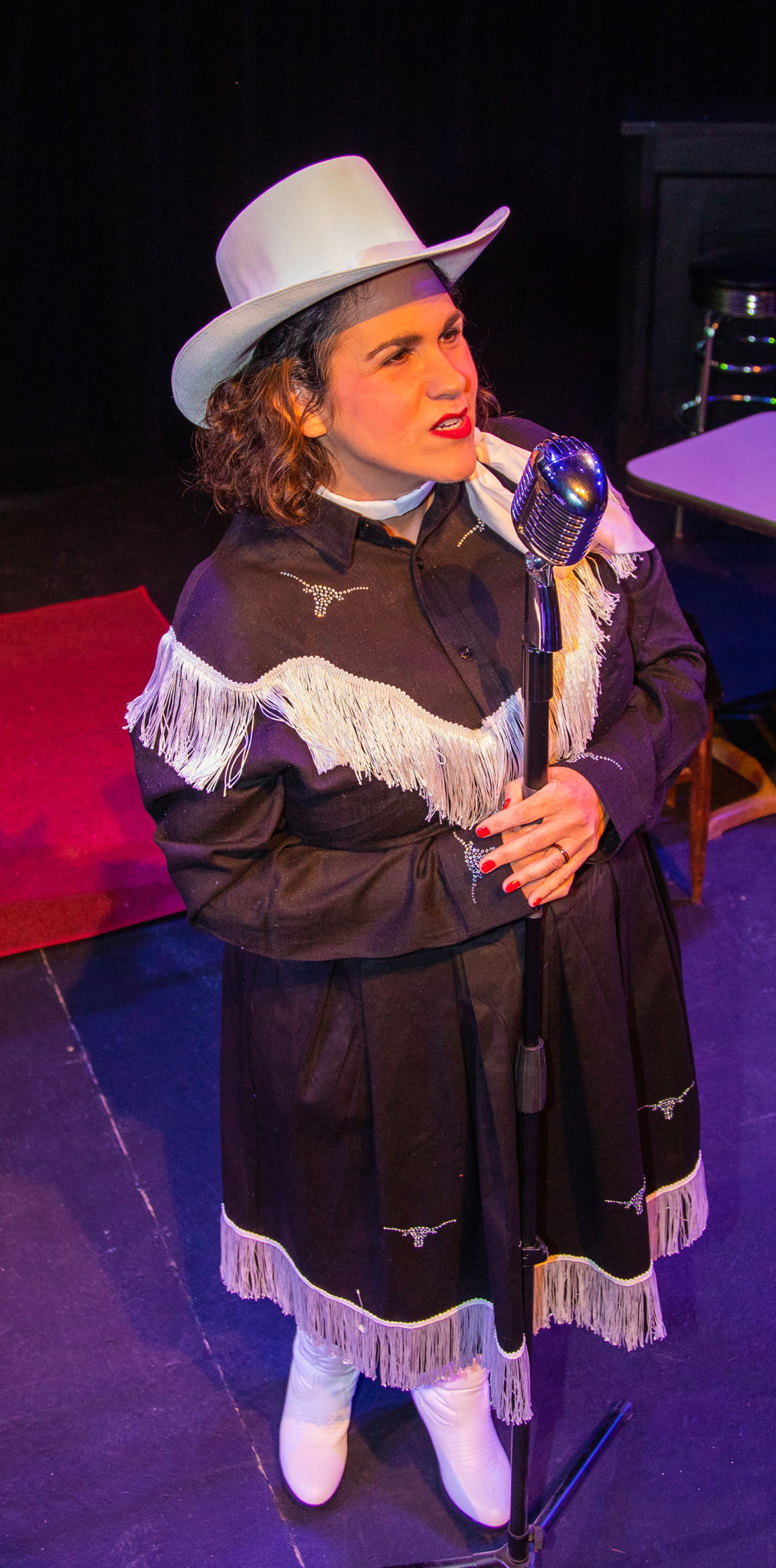 'Always...Patsy Cline' is a safe, welcome return to the theater ...