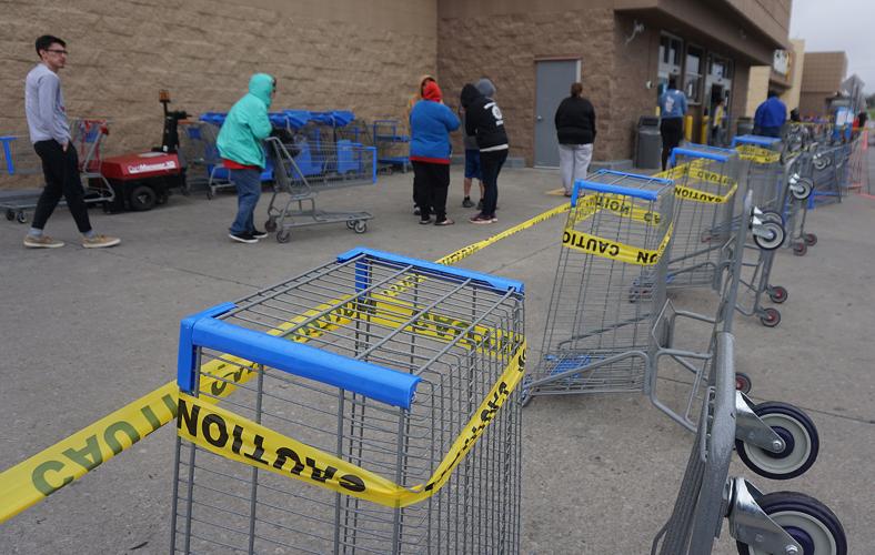 Guests line up as Walmart limits number of customers | News | swoknews.com
