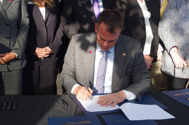 Veterans legislation signed in Lawton by Gov. Kevin Sitt | News ...