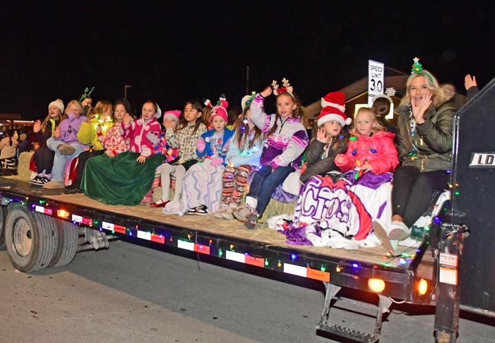 Elgin Christmas Parade ... a townwide celebration | News | swoknews.com