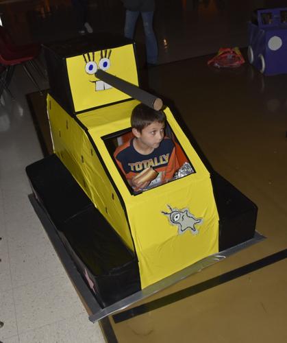 Carriage Hills Elementary enjoys a day at the drive in | News ...