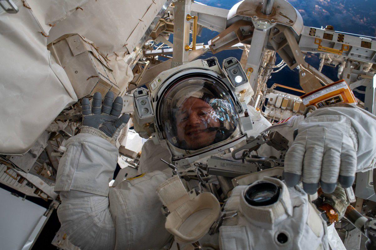 Army astronaut returns from historic nine-month space voyage | News ...