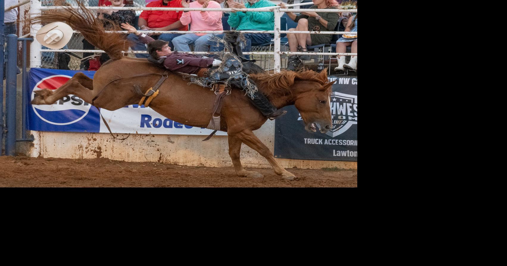 Gordon wins saddle bronc title; Schalla sweeps bareback, bull crowns ...
