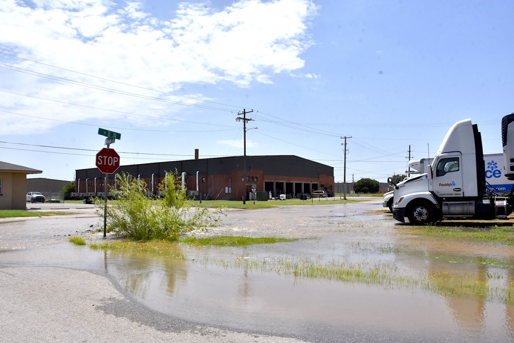 Water main break at Southeast D Avenue and Wallock Street | News ...