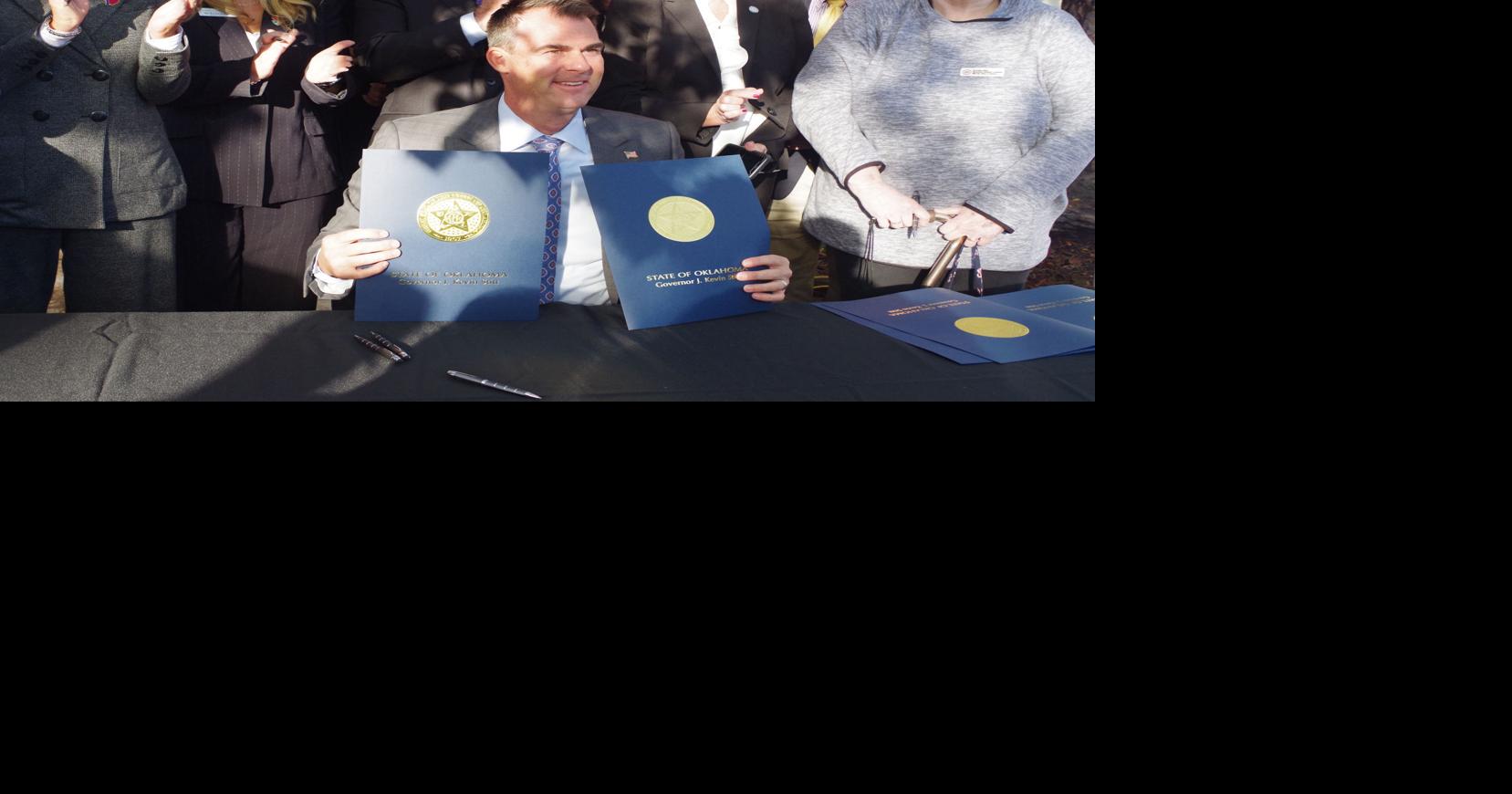 Veterans legislation signed in Lawton by Gov. Kevin Sitt | News ...