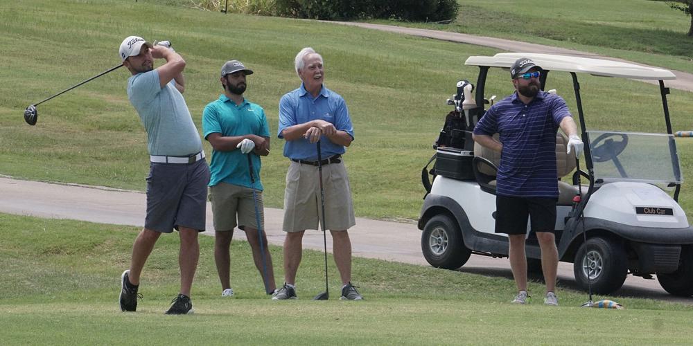Annual Gridiron Golf Fundraiser held Monday | Sports | swoknews.com