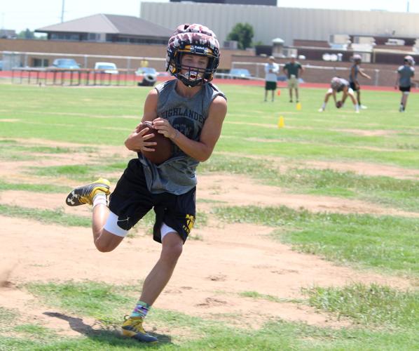 Welcome back, football! | Sports | swoknews.com