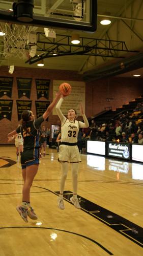Cameron women win thriller but men fall | Sports | swoknews.com