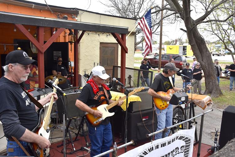 Pick 'n Pig's return success, shares Sampson's spirit | Styles ...