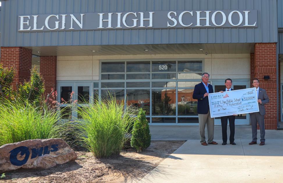 Elgin Public Schools receives $50,000 donation for sign | News ...
