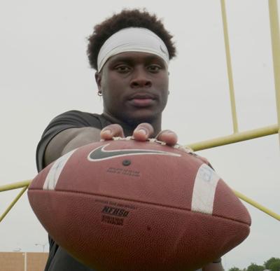Jaden Pierce of Eisenhower football | Sports | swoknews.com