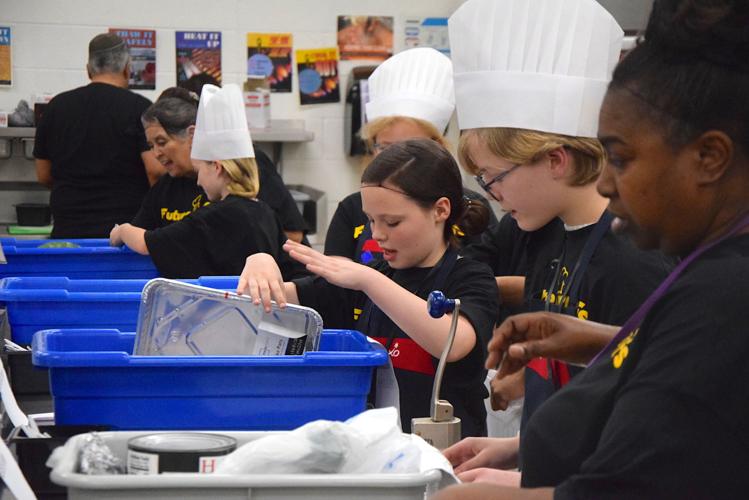 Future chefs fill kitchen in competition | News | swoknews.com