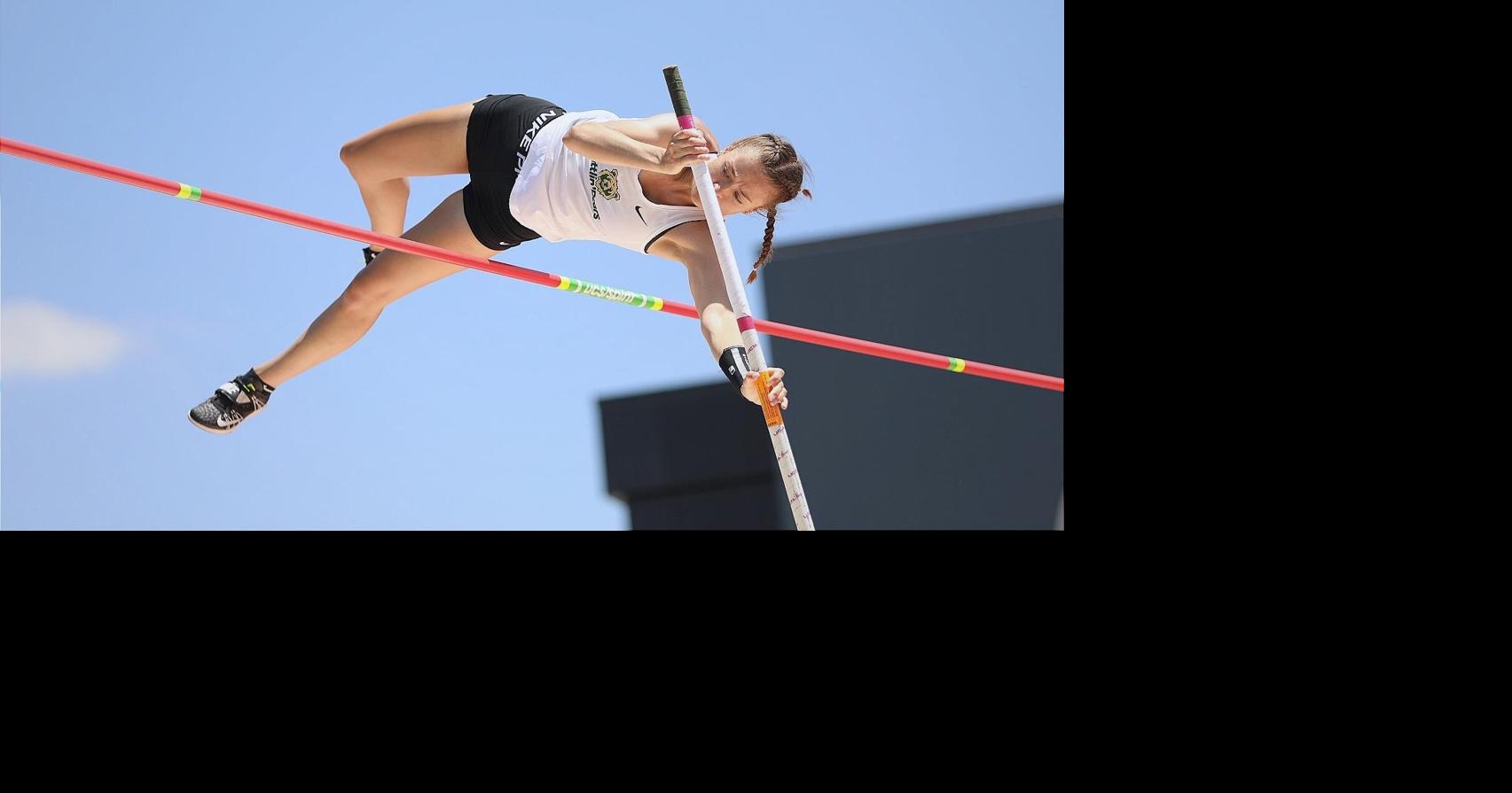 Rocky's Manecke takes 18th, relay team sets new program record at NAIA ...