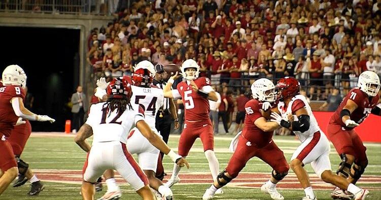 Jaxon Potter shows off composure leading WSU Football to homecoming win ...