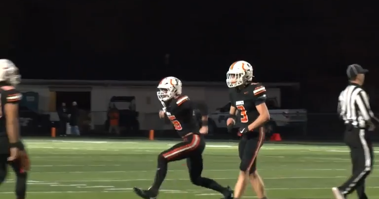 Billings Senior keeps playoff hopes alive, downs Great Falls 31-19 ...