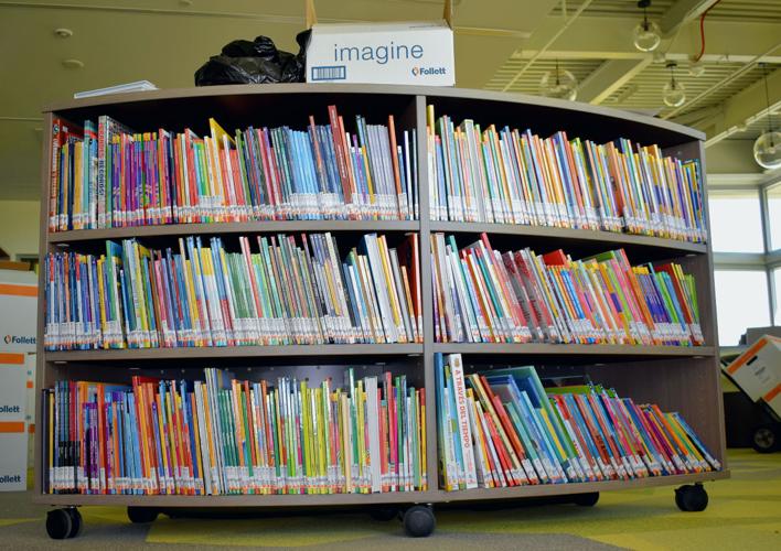 Bill Libbon Elementary School library filled with 12,000 books ...