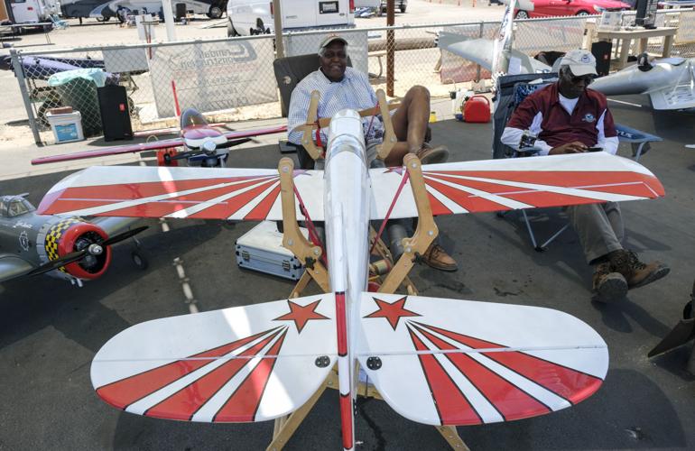 Giant model planes flying this weekend over Santa Maria from Elks ...