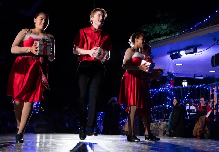 Downtown Solvang aglow with Julefest cheer at annual tree lighting ...