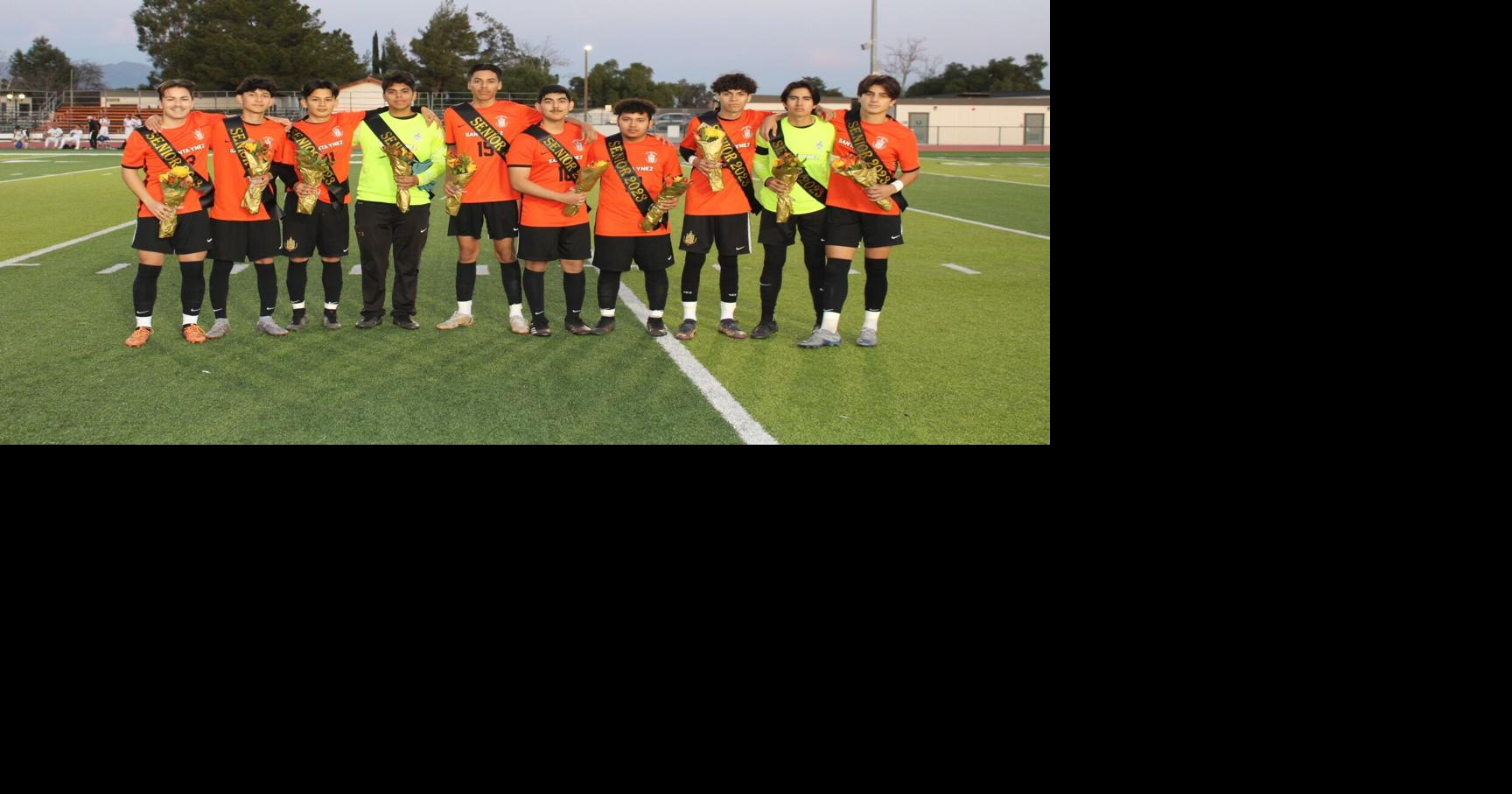 Santa Ynez soccer team celebrates Senior Night with win | Local Sports ...
