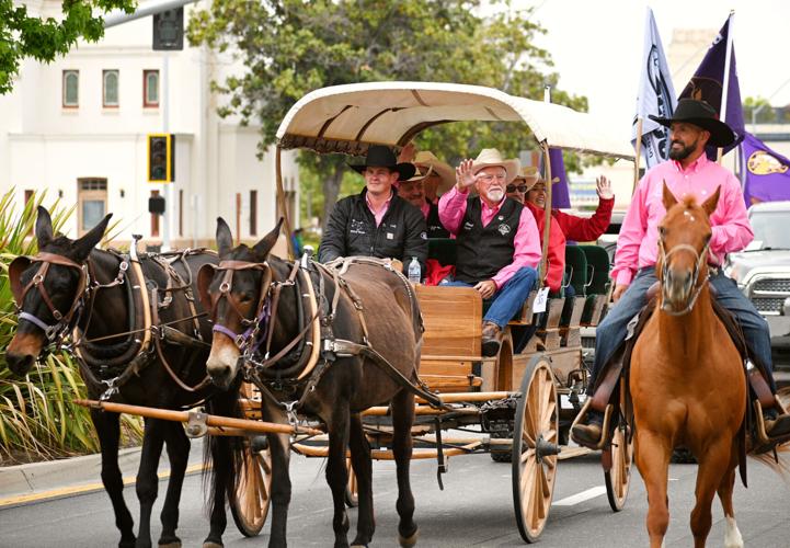 Crowds line Broadway, cheer on bands, equestrians during Elks Rodeo ...