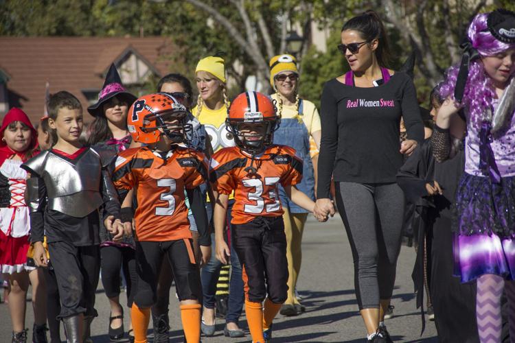 Solvang sees parade 'thriller' | Local news | syvnews.com