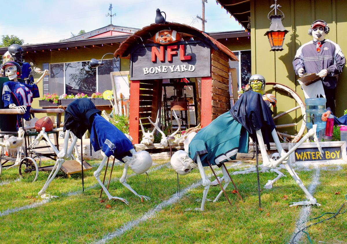 Santa Maria couple celebrates 24 years with another Steller display ...