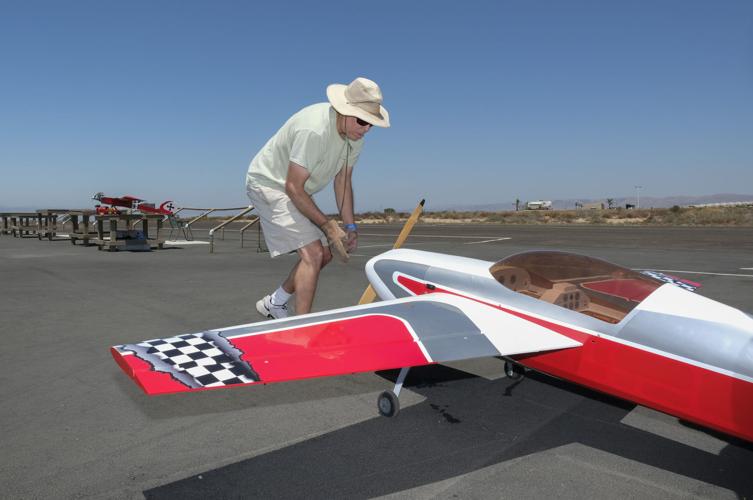 Giant model planes flying this weekend over Santa Maria from Elks ...