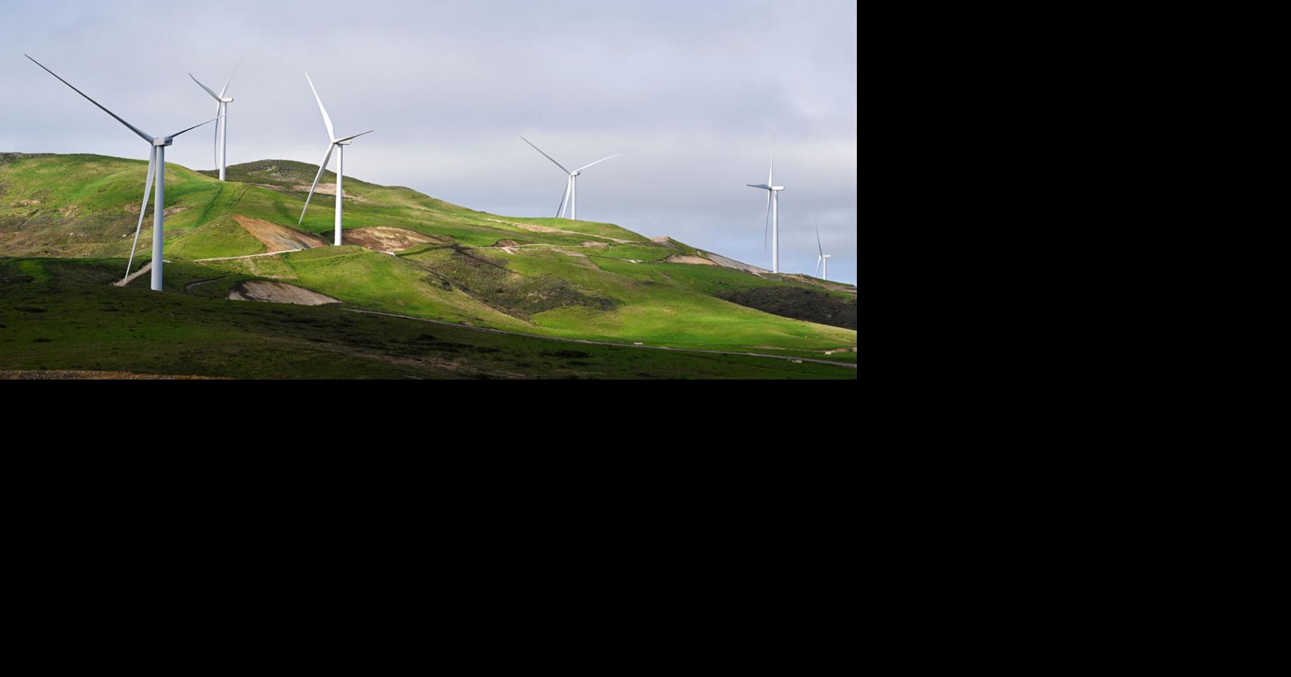 Strauss Wind Farm celebrates completion with ribbon cutting ceremony ...