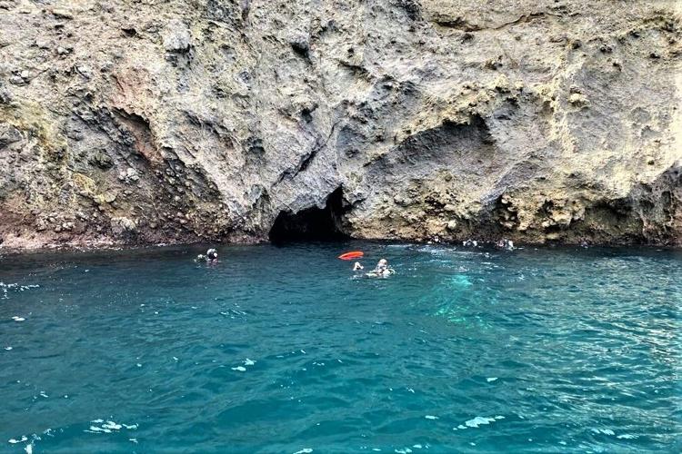 Body found in Santa Cruz Island underwater cave may be diver missing ...
