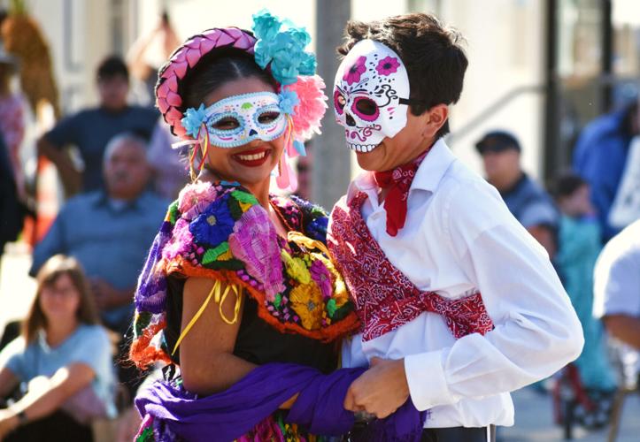 Santa Maria celebrates Día de Los Muertos with altars, dancing ...