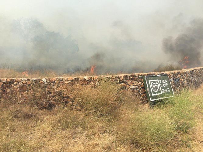 Firefighters halt forward progress of Mesa fire at 35 acres | Local ...