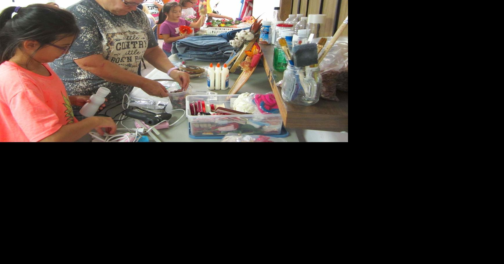 Aprons and Lace OHCE holds craft workshop | News | tahlequahdailypress.com