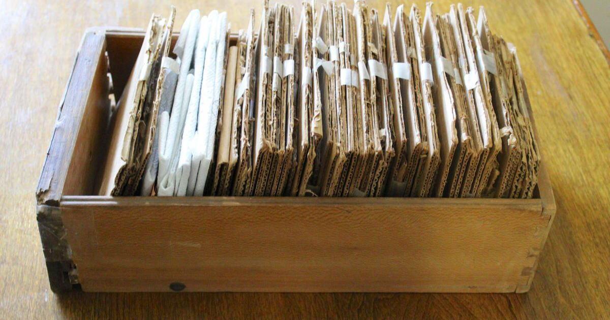 Jennie Ross Cobb family gives glass plates to Hunter's Home | News ...