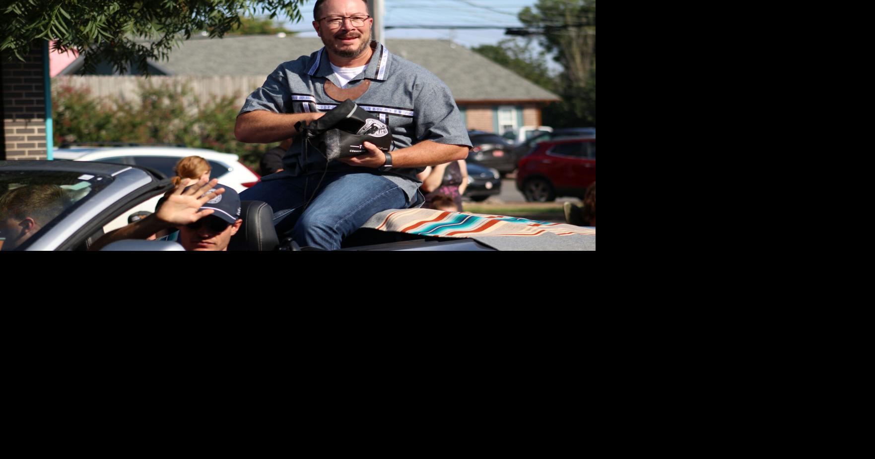 Locals, visitors gather for Cherokee National Holiday Parade | News ...