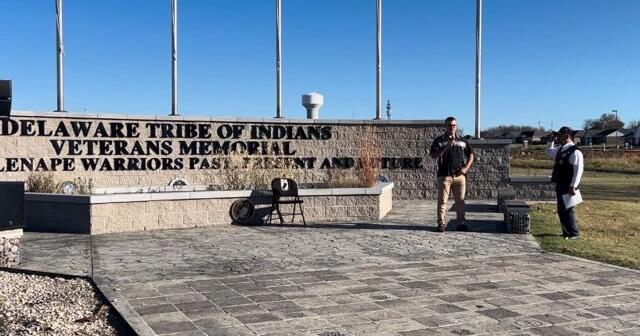 Caden Murphy performs National Anthem in two languages | News ...