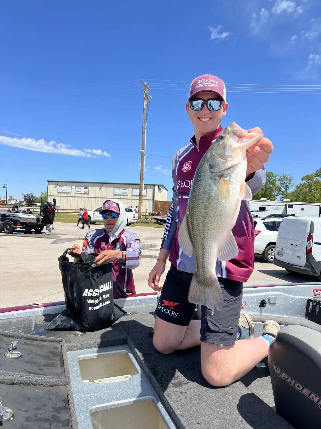 ON HOME WATERS: SHS fishing prepares for State at Lake Tenkiller ...